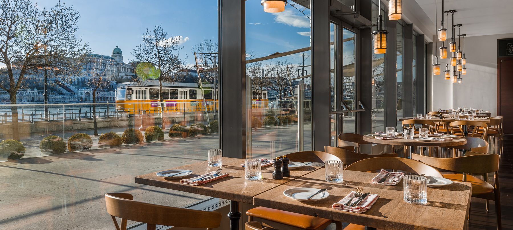 DNB Budapest Restaurant